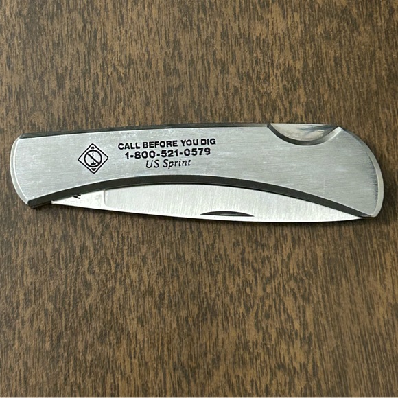 Barlow | Accessories | Barlow Stainless British Hong Kong Lockback ...